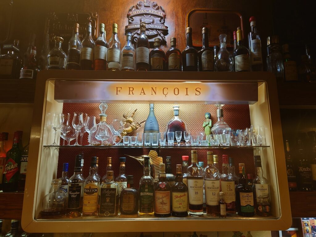 高知のパパ活におすすめのサイト・アプリを一挙紹介！方法や流れ・お手当相場も解説 - 【公式】ギャラ飲みサービスaima | 登録数圧倒的No1